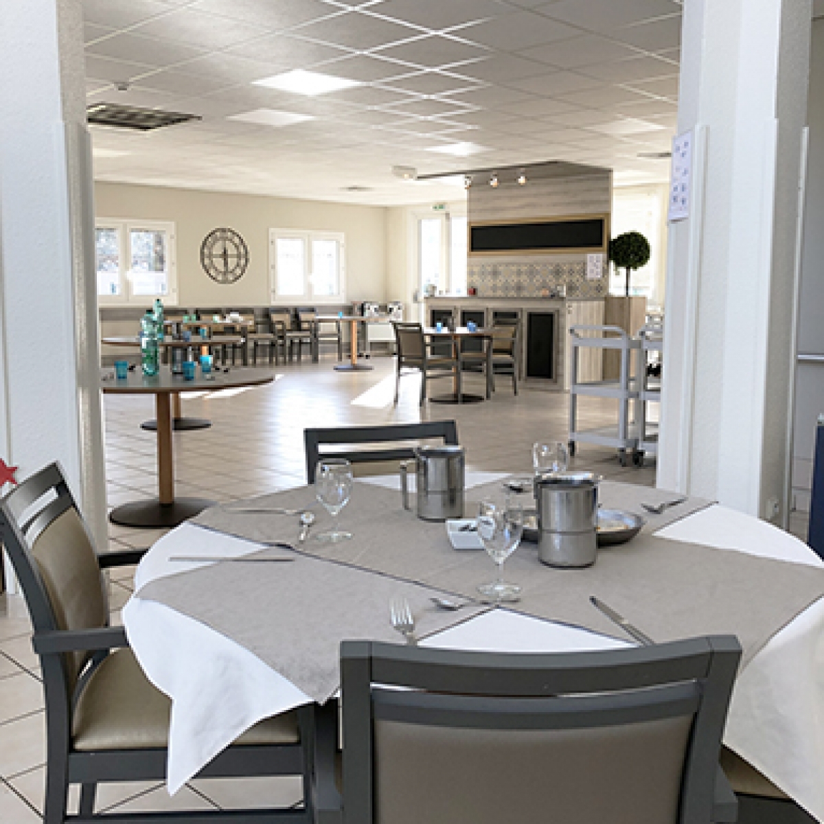 IGH Saint-Laurent - EHPAD : rénovation accueil et restaurant | Mobidesign